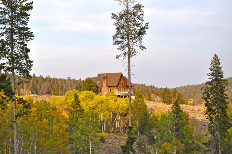 Homestake Lodge - Live Water Properties - Ranches for Sale in Montana